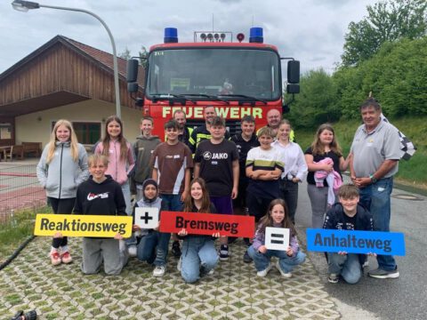 Achtung Auto!!! – Grundschule und Mittelschule Untergriesbach